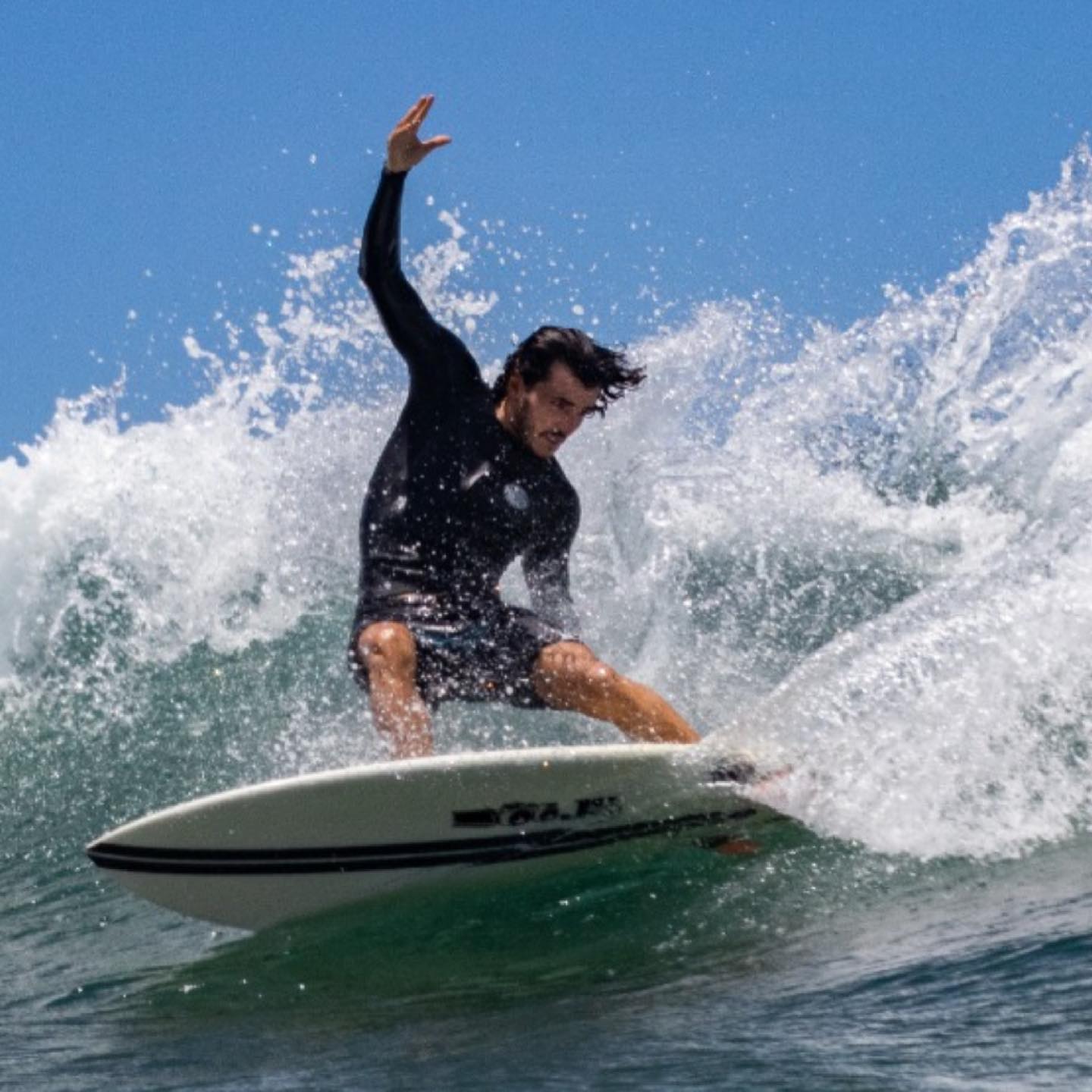 Ecole de surf Le Helleux Guadeloupe – Apprendre le surf en Guadeloupe